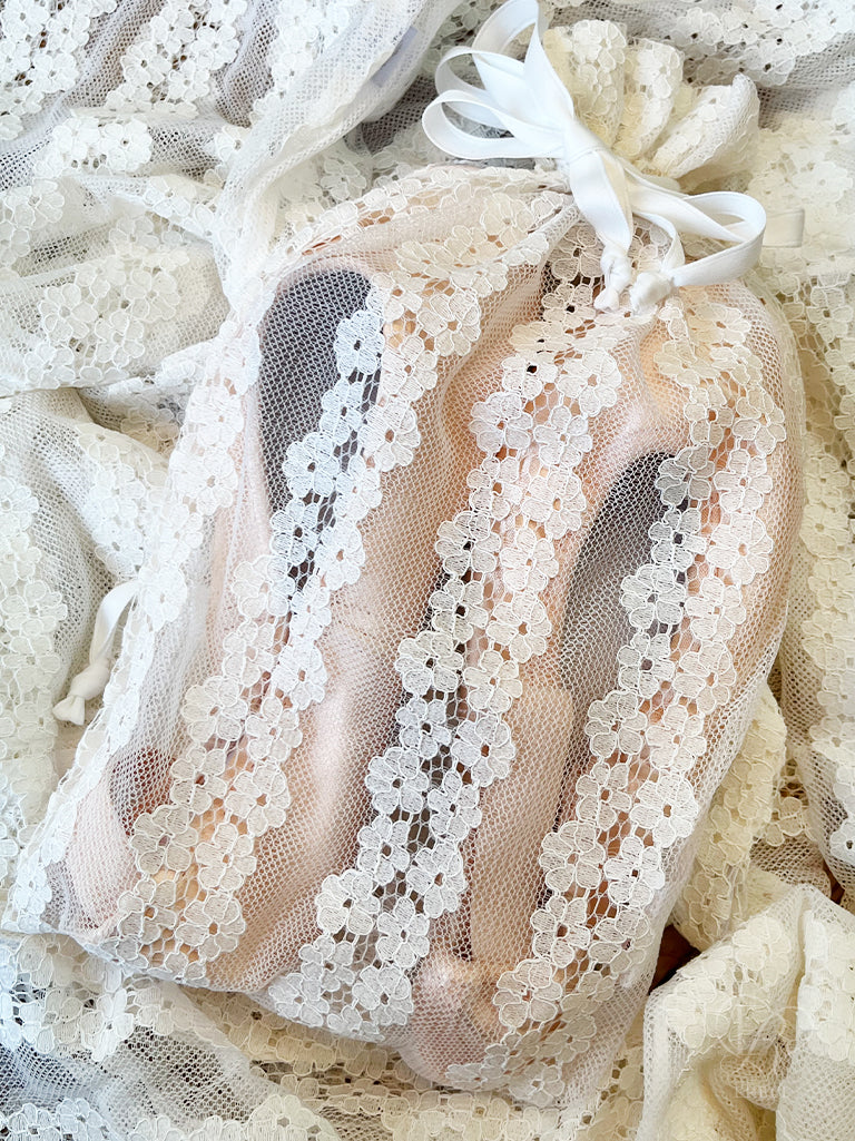 Acne Pouch – ERELL Dance